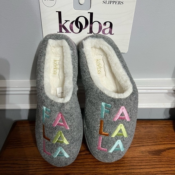 Kooba | Shoes | Nwtkooba Christmas Memory Foam Slippers | Poshmark
